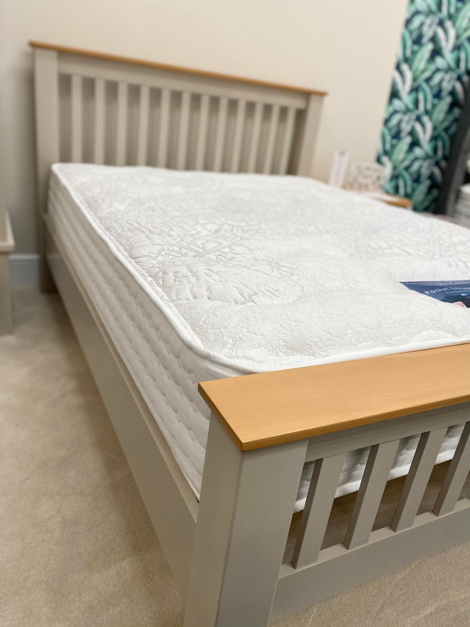 The Richmond Bed - Elegant Dreams