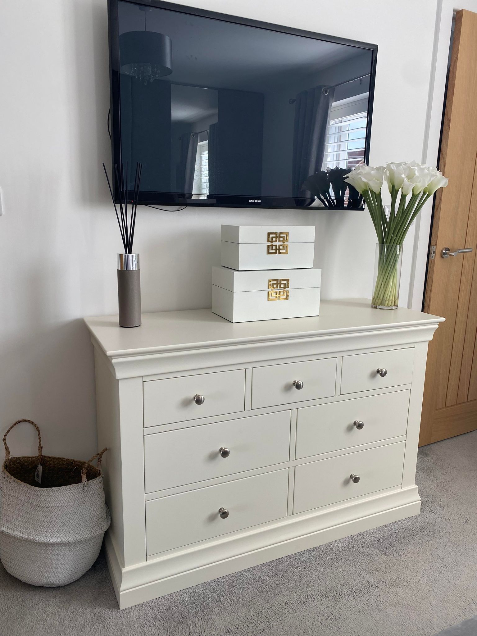 Set of 2 - White Accessory Boxes - Elegant Dreams